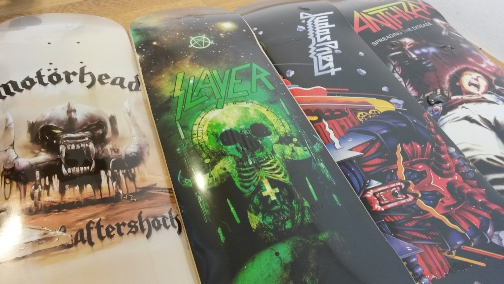 Gewinnt Metal-Skateboards von Slayer, Motörhead, Judas Priest und Anthrax