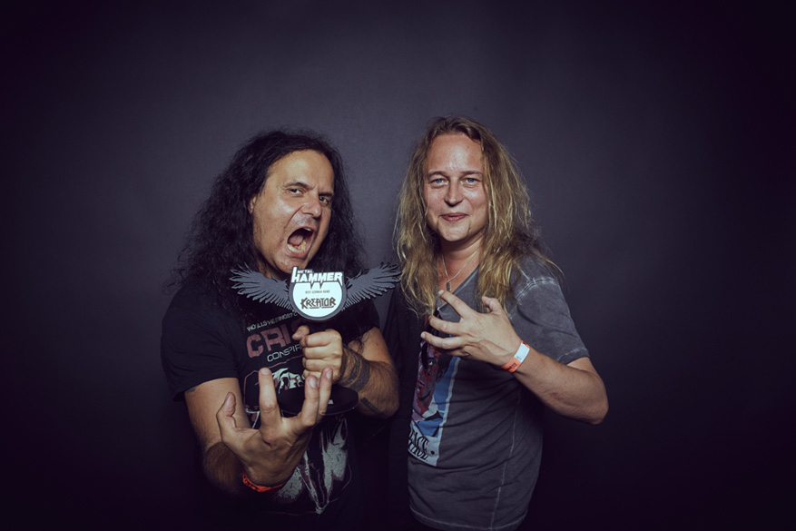 Kreator feiern weltweit Erfolge in den Charts