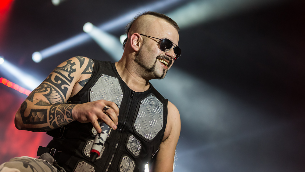 Sabaton möchten Fans zum Lachen bringen
