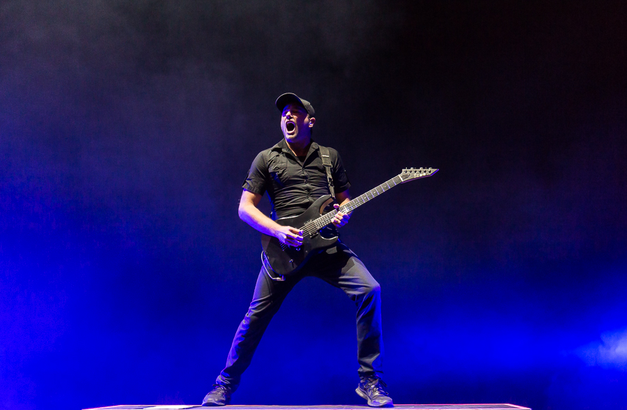 Parkway Drive: Jeff Ling nimmt Platz auf der METAL HAMMER-Couch