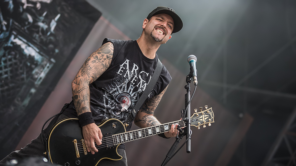 Hatebreed: Wayne Lozinak gibt Update nach OP (inkl. Narbenfoto)