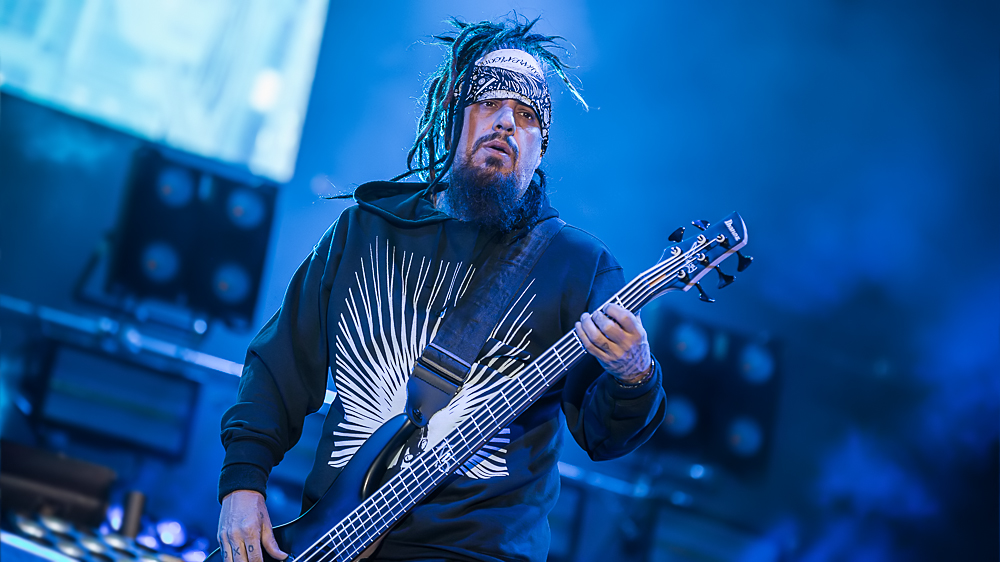 Korn: Fieldy hat seit 2019 nicht mit der Band gesprochen
