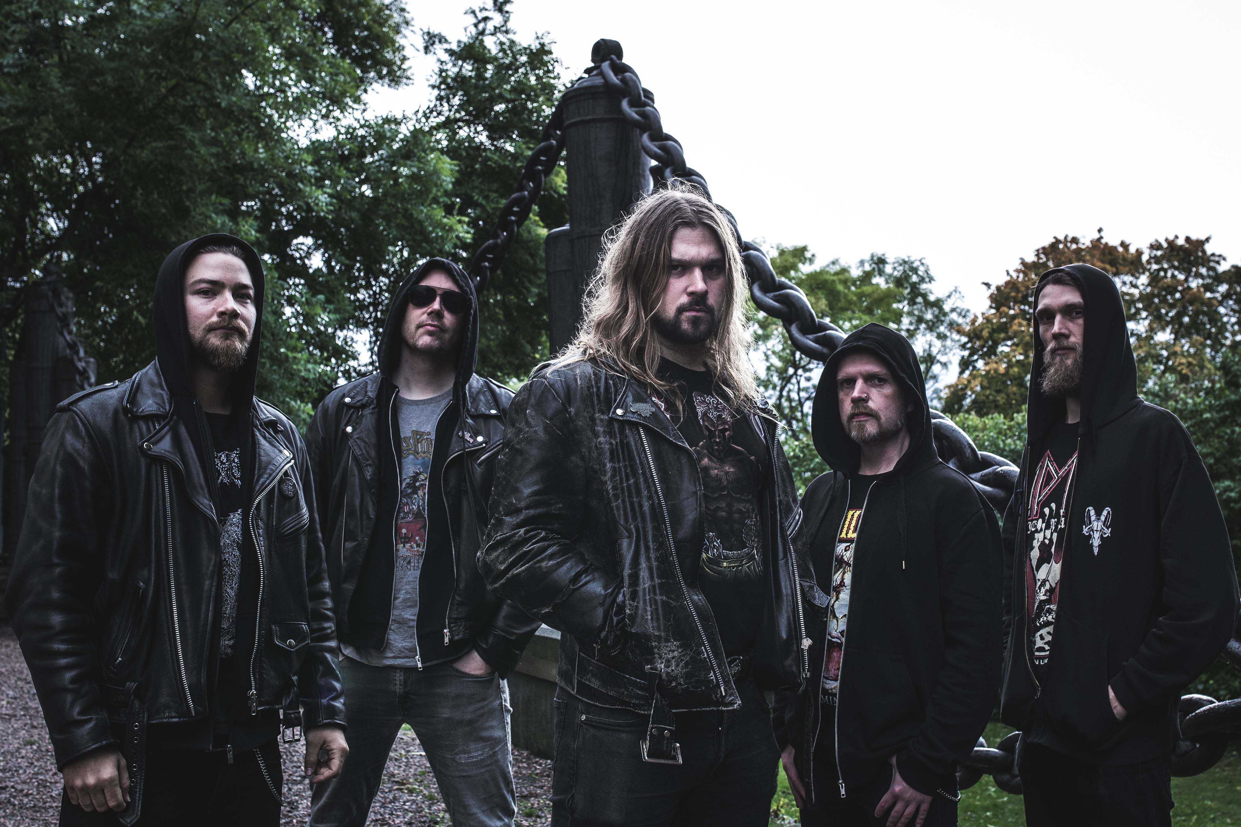 Hooded Menace: Exklusive Trackpremiere von ‘Charnel Reflections’