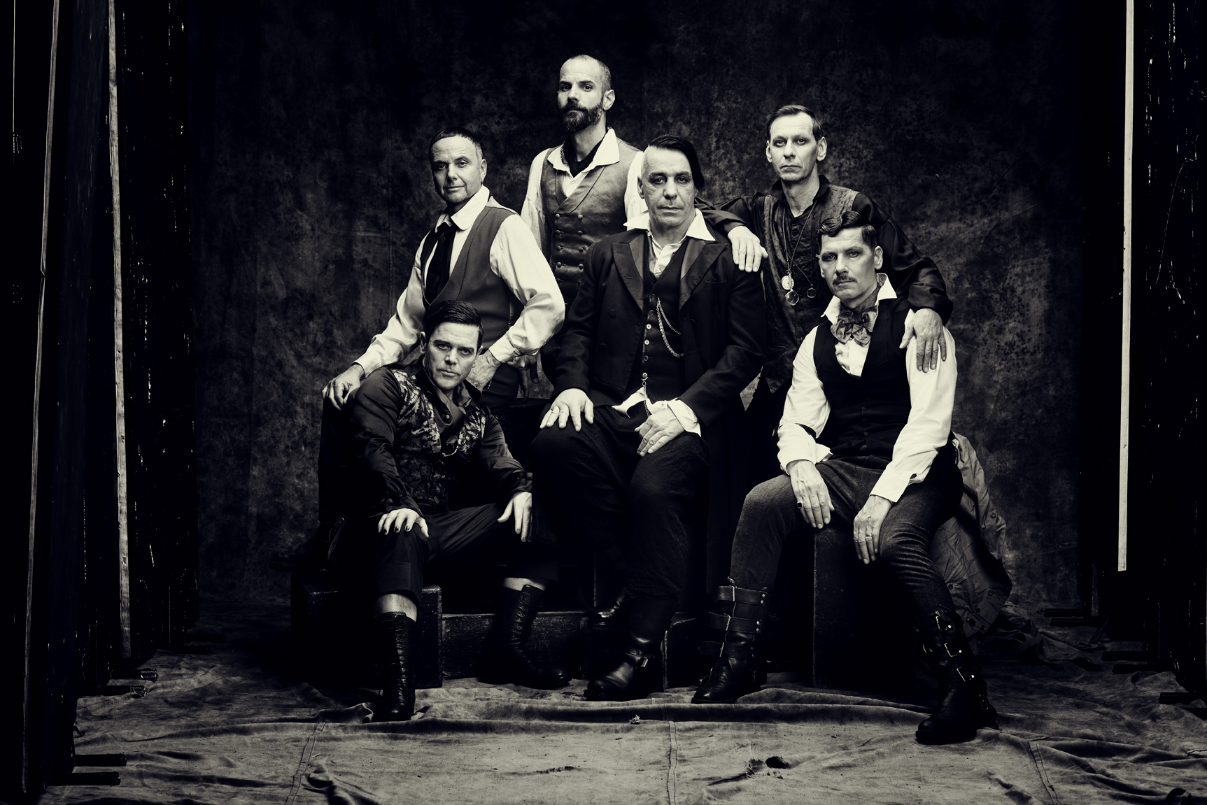 Rammstein zeigen Making Of zum Fotoshooting des letzen Albums
