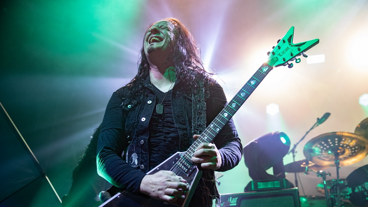 „SLAYYEERRRR!!!“: Michael Amott würdigt HELL AWAITS
