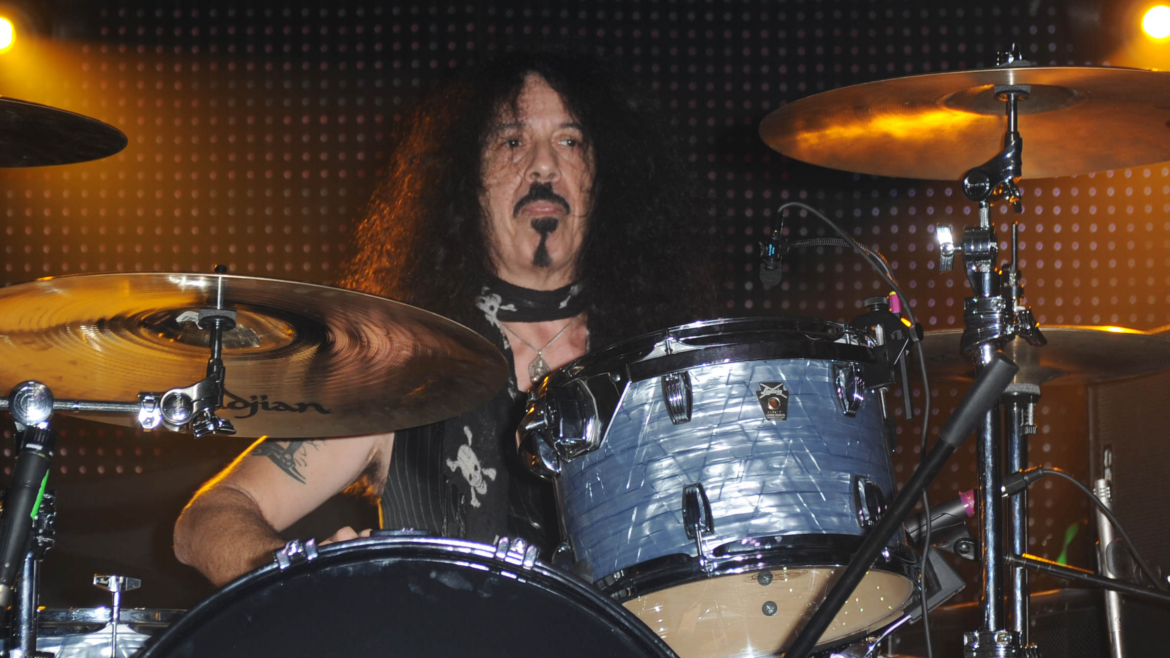 Quiet Riot-Drummer Frankie Banali erleidet Schlaganfall im Krankenhaus