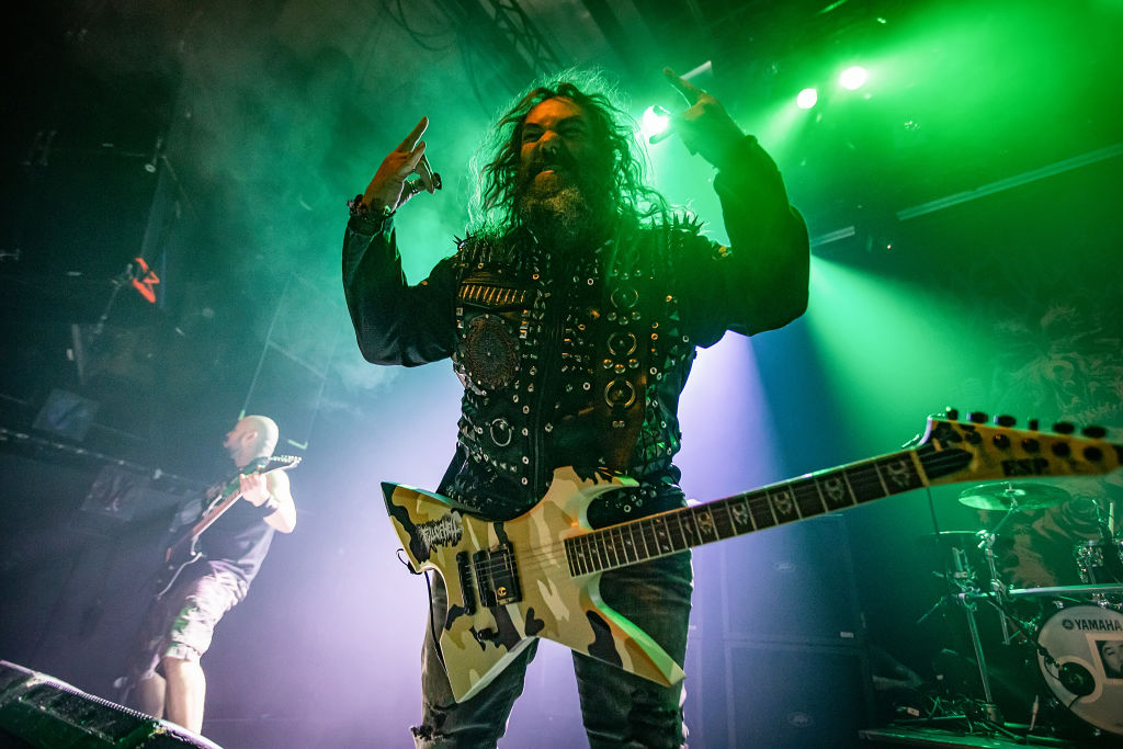Max Cavalera: „Bis heute haben die meisten meiner Gitarren vier Saiten.“