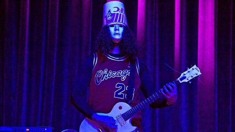 Buckethead (ex-Guns N’ Roses) wurden 10 wichtige Gitarren geklaut