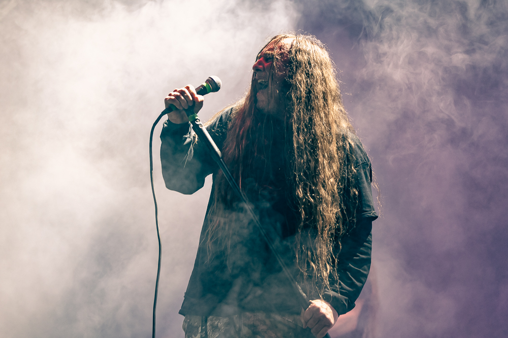 Obituary: John Tardy erklärt, warum die Band so lange für Alben braucht