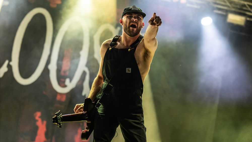 Knocked Loose touren weiter – trotz Lähmung und Verletzung