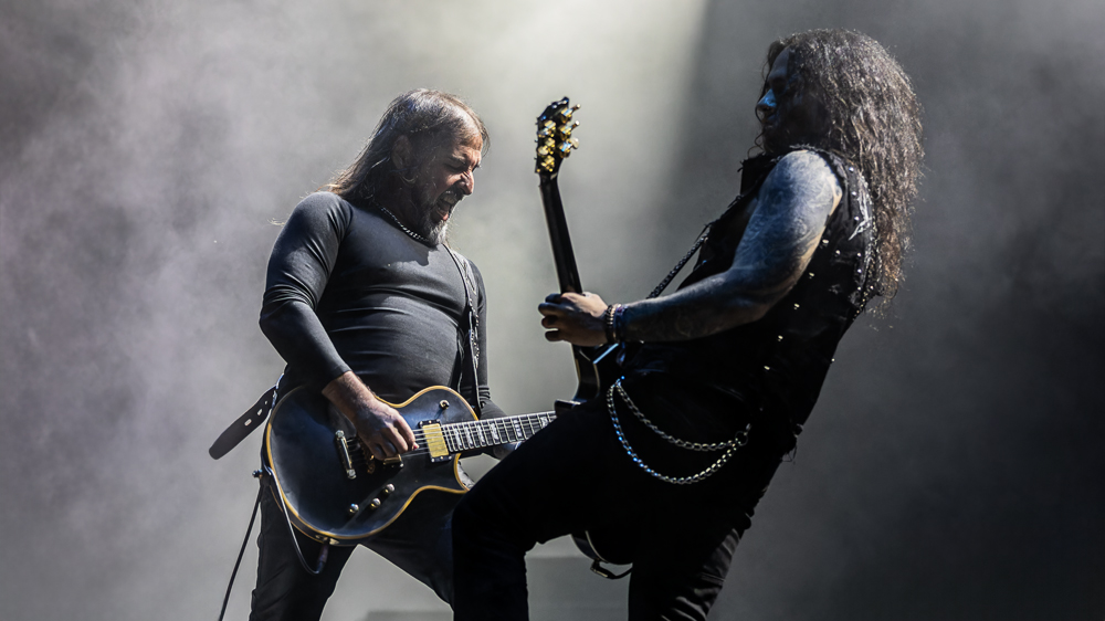 Rotting Christ: Band nach schwerem Verkehrsunfall unverletzt